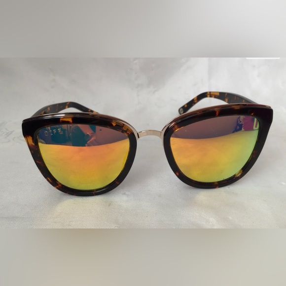 Diff Eyewear | Accessories | Diff Eyewear X Jojo Edition Tortoise ...